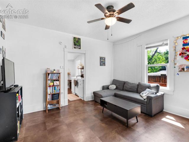 1013 E Platte Avenue