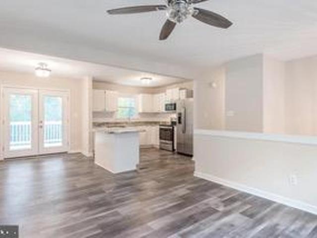1013 Eastern View Drive