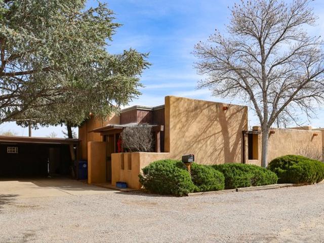 1013 Guadalupe Del Prado St NW, Albuquerque, NM 87107