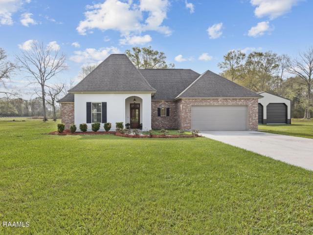 1013 Gloria Kern Rd, Breaux Bridge, LA 70517 | MLS #RA2600001 | Compass