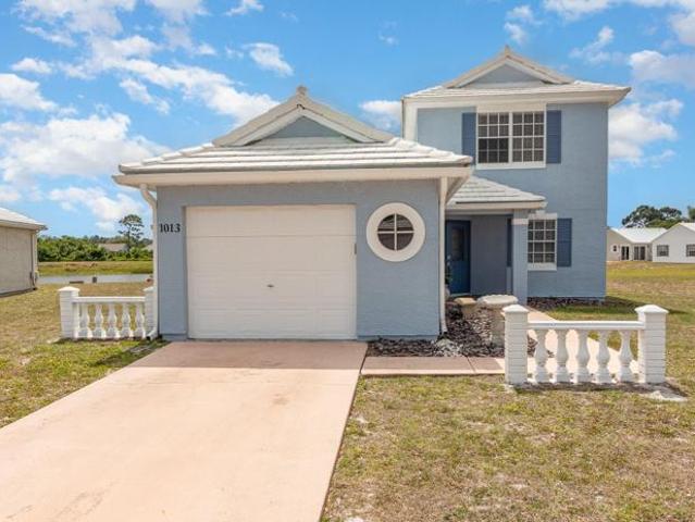 1013 Goldenrod Cir NE, Palm Bay, FL 32905