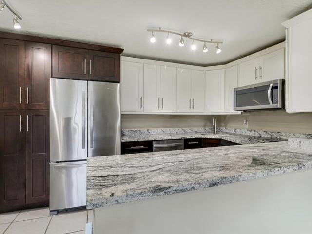 1013 Green Pine Blvd Apt C2, West Palm Beach, FL 33409