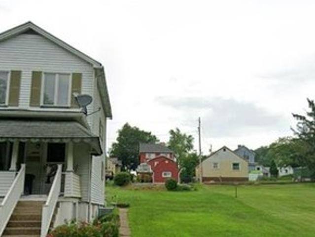1013 Howell St, Vandergrift, PA 15690