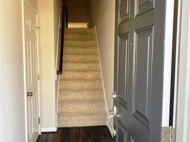 1013 Larabee Lane