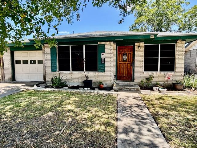 1013 Laredo Street