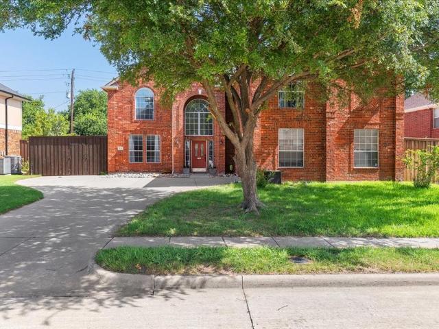 1013 Larkspur Drive