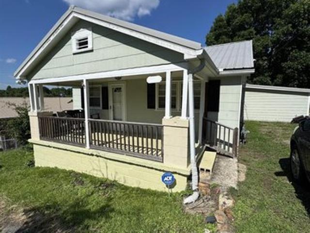 1013 Patterson St, Anniston, AL 36201