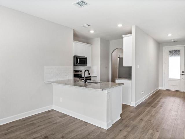 1013 Pecan Place