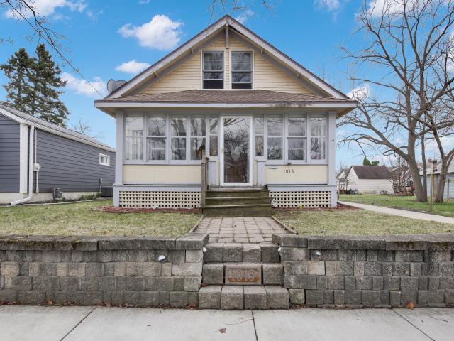 1013 Pearl St, Waukesha, WI 53186 | Compass