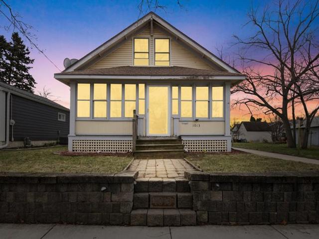1013 Pearl St, Waukesha, WI 53186