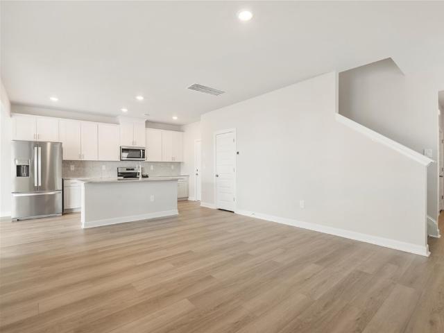 1013 Penfold Point