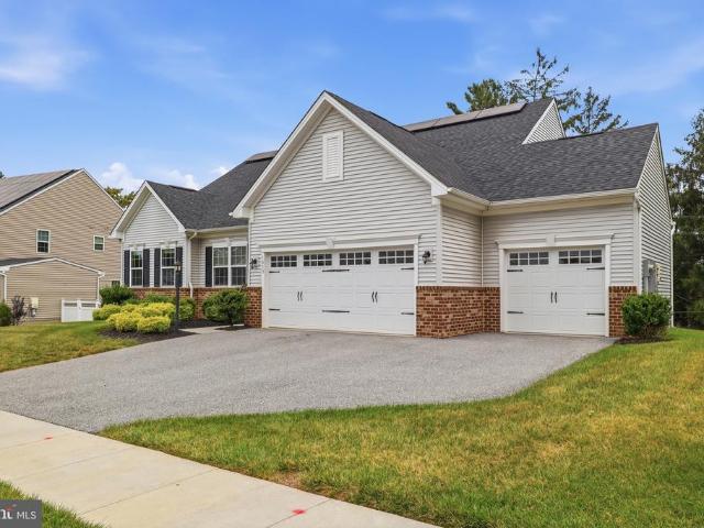 1013 Pin Oak Lane