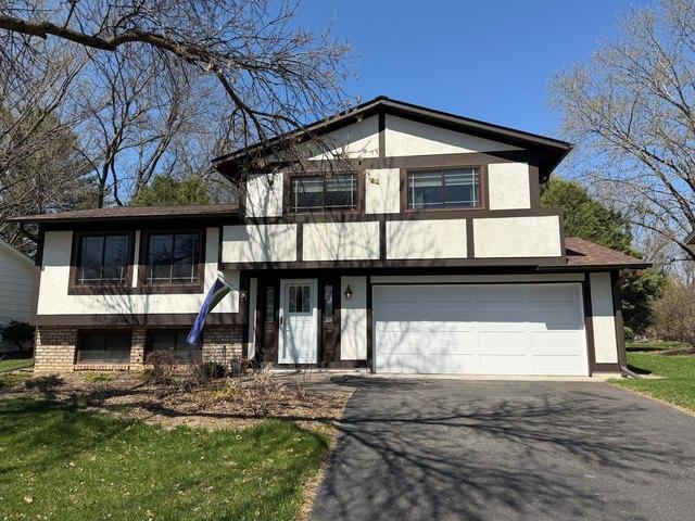 1013 Robinhood Pl, Shoreview, MN 55126