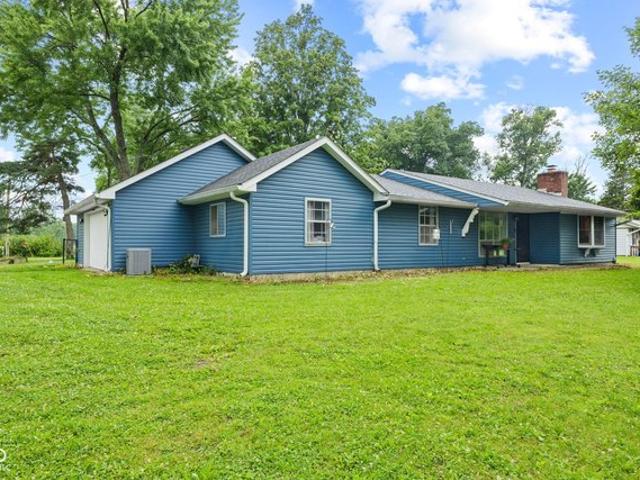 1013 Rolling Hill Rd, Greenwood, IN 46142