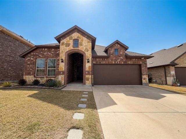 1013 Royal Ln, Celina, TX 75009