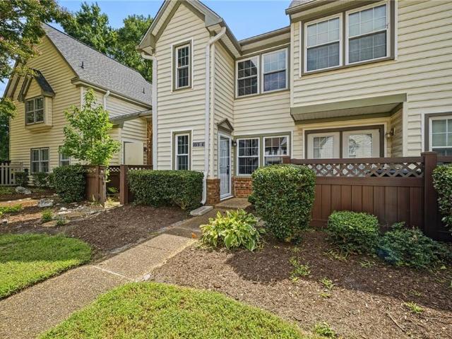 1013 Saint Andrews WAY # C
