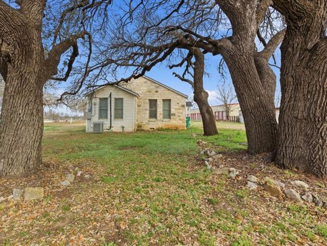 1013 Tejas Ln, Stephenville, TX 76401