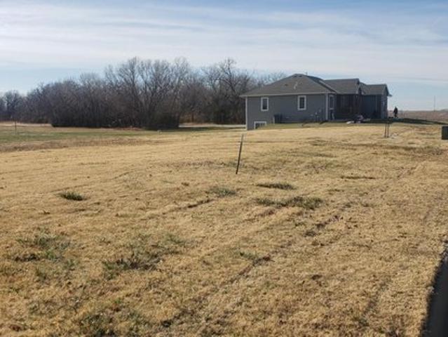 1013 W 17th St, Newton, KS 67114