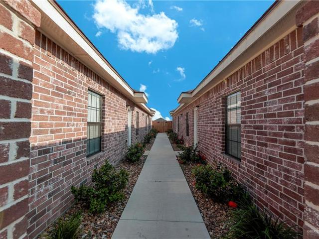 1013 W La Pointe Avenue 3
