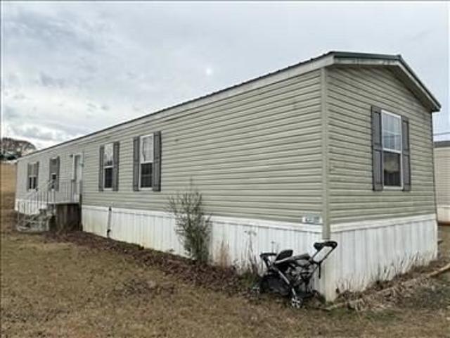1013 Walker Hill Way, Newport, TN 37821
