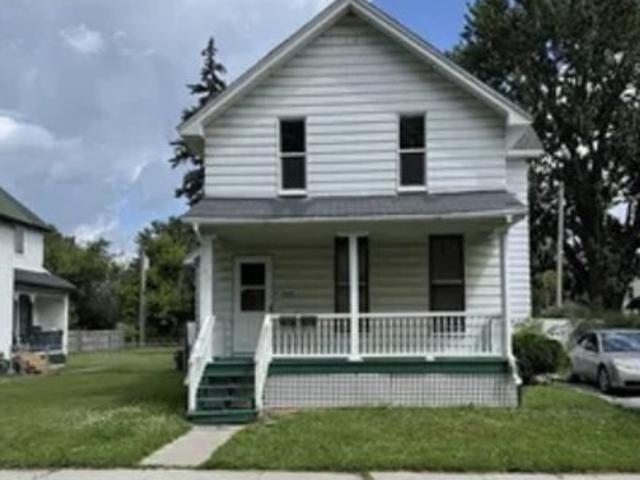 1013 Wall St, Port Huron, MI 48060