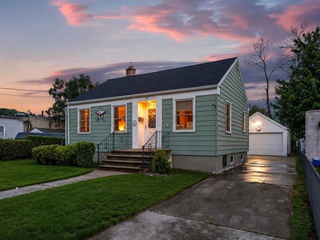 1013 28th St, Two Rivers, WI 54241