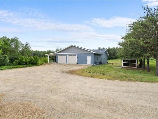1013 70th Ave, Roberts, WI 54023