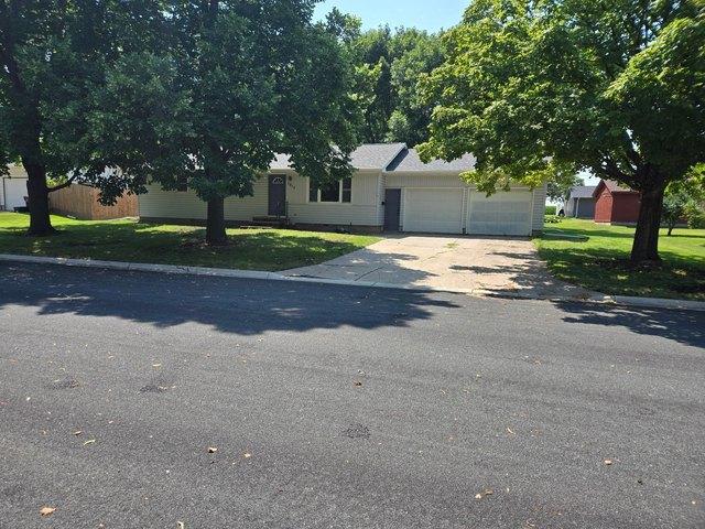1013 9th St, Gaylord, MN 55334