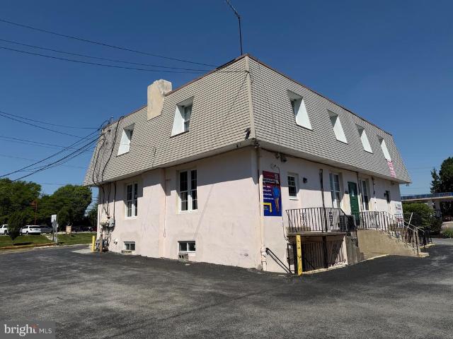101 105 S Newtown Street Road S