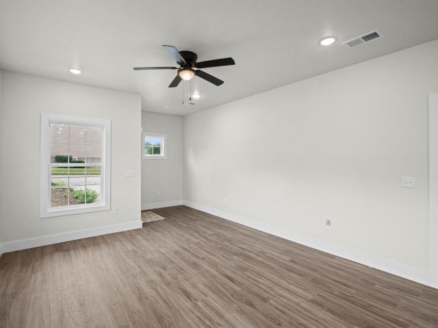 101 103 Elkchester Circle