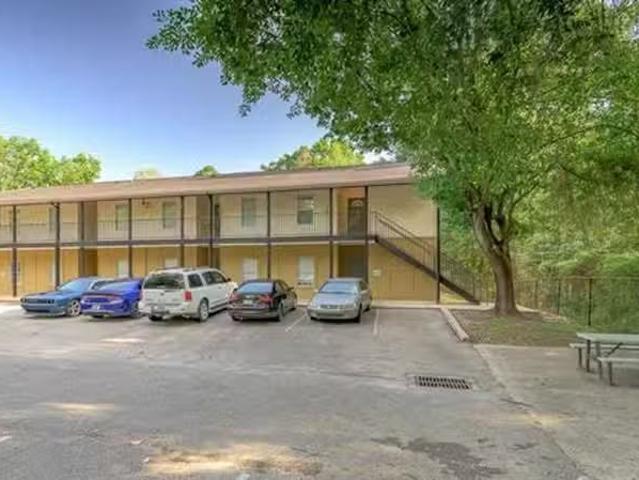 101 23 Mockingbird Garden Apartments