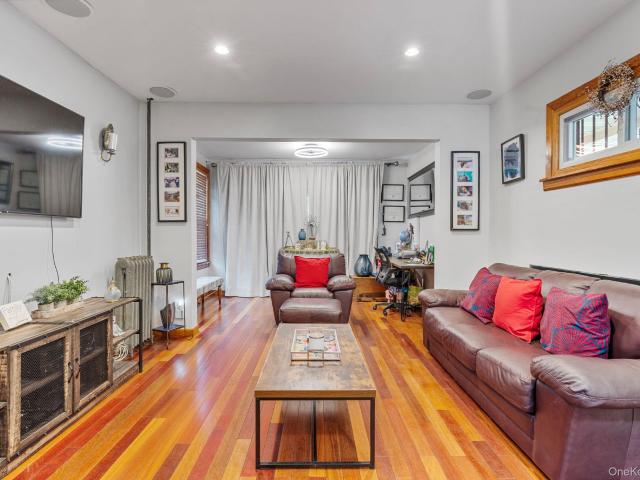 101 24 th Street | Compass