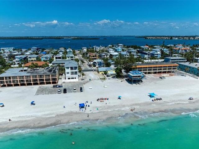 101 25th St N Unit 1, Bradenton Beach, FL 34217