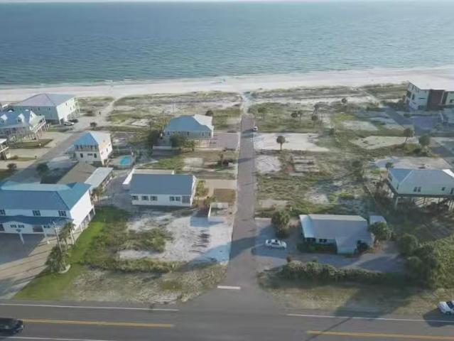 101 29th St, Mexico Beach, FL 32456 MLS 317938