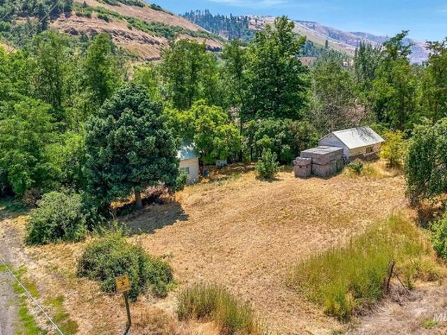 101 2nd St, Juliaetta, ID 83535