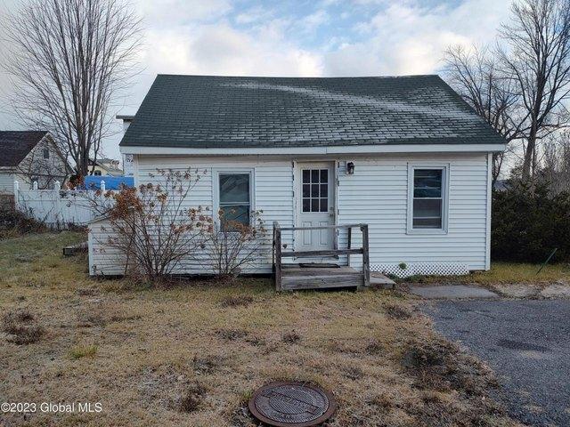 101 7th St, Saratoga Springs, NY 12866