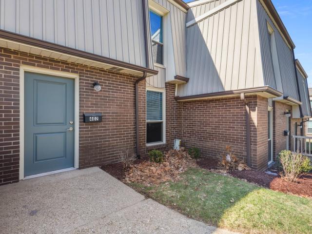 101 604 Carriage Hill