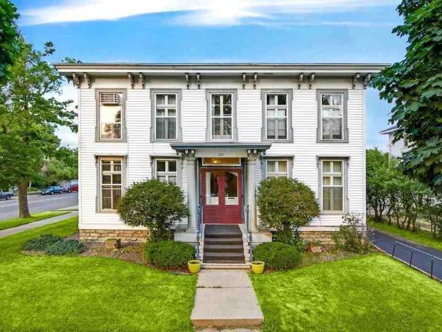 101 9th St S 4 Plex 1 Bedroom Apartment for Rent at 101 9th St S, La Crosse, WI 54601