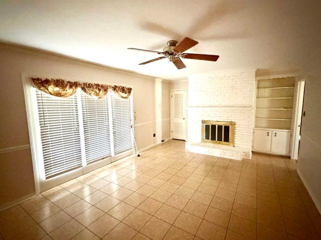 101 Colonial Dr