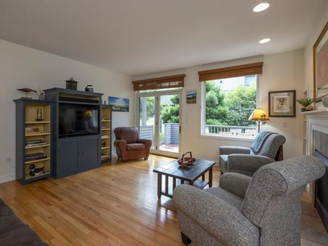 101 Catamount Rd Unit A, Hartford, VT 05059