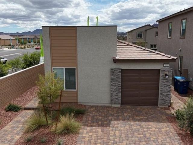 101 Cameron Chase Ave, Henderson, NV 89011