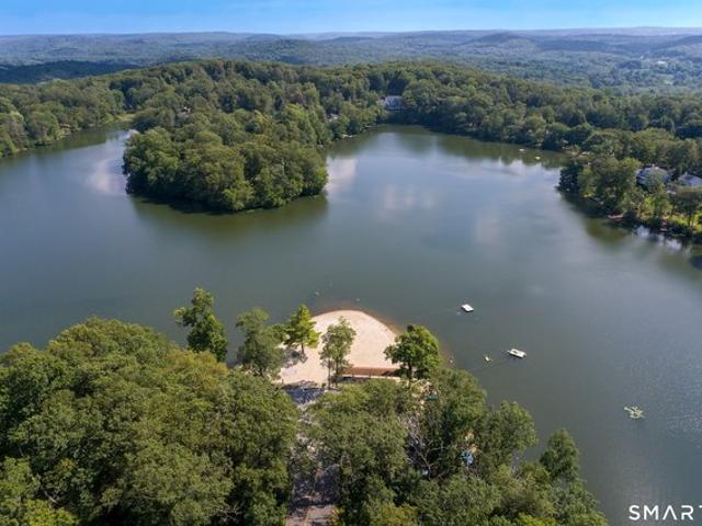 101 Carol St, Danbury, CT 06810