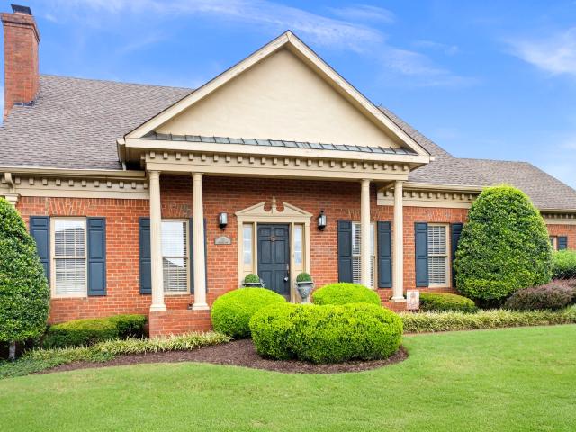 101 Carriage Ln
