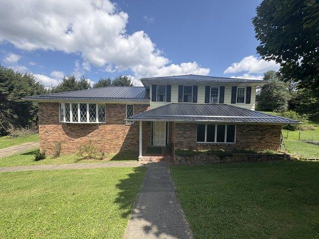 101 Carwile St, Oak Hill, WV 25901