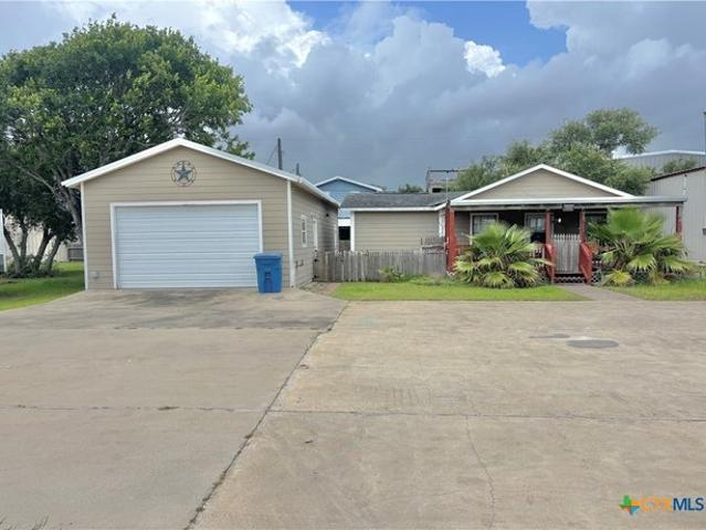 101 Cassie St, Port O'Connor, TX 77982