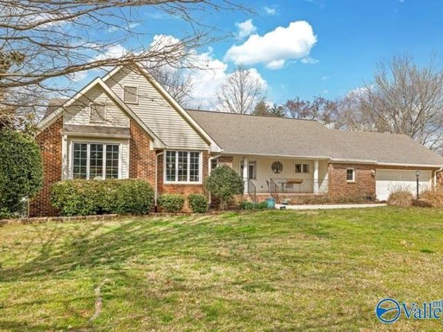 101 Ce Lee Cir, Huntsville, AL 35806