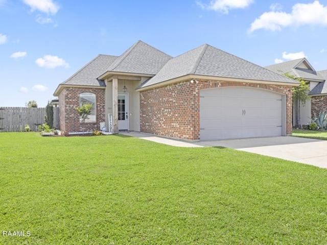 101 Cedar Mound Ln, Youngsville, LA 70592