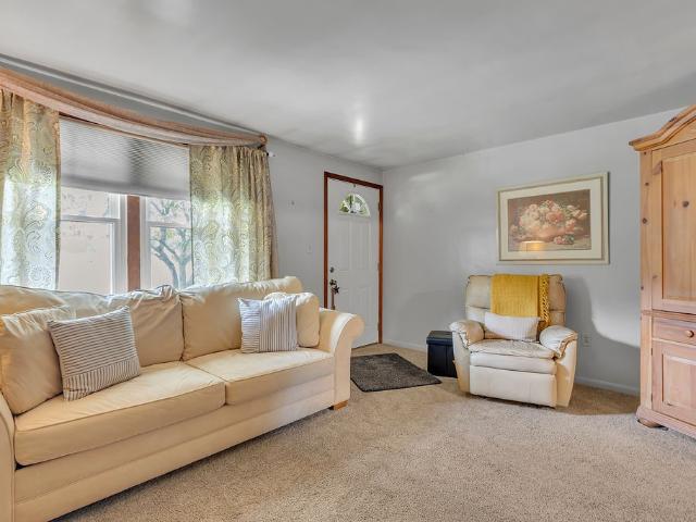 101 Cedarcrest Ave