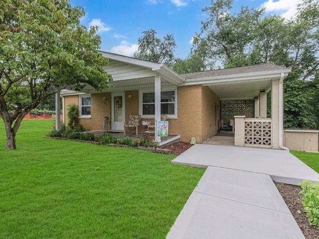101 Cedarcrest Ave, Aliquippa, PA 15001