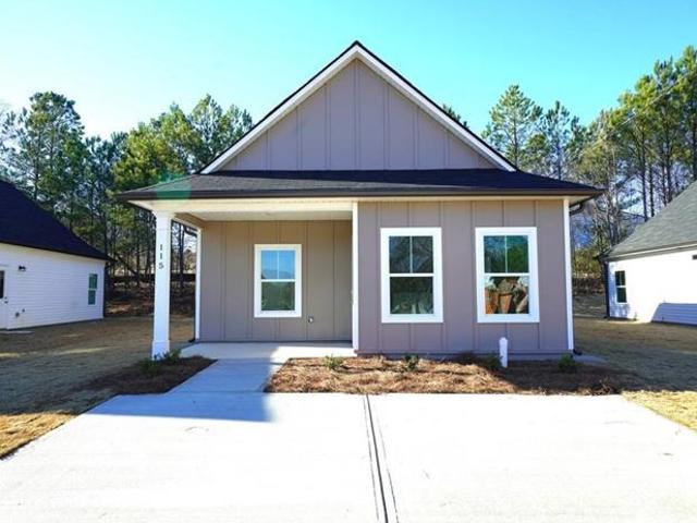 101 Chalfont Cir, Carrollton, GA 30117
